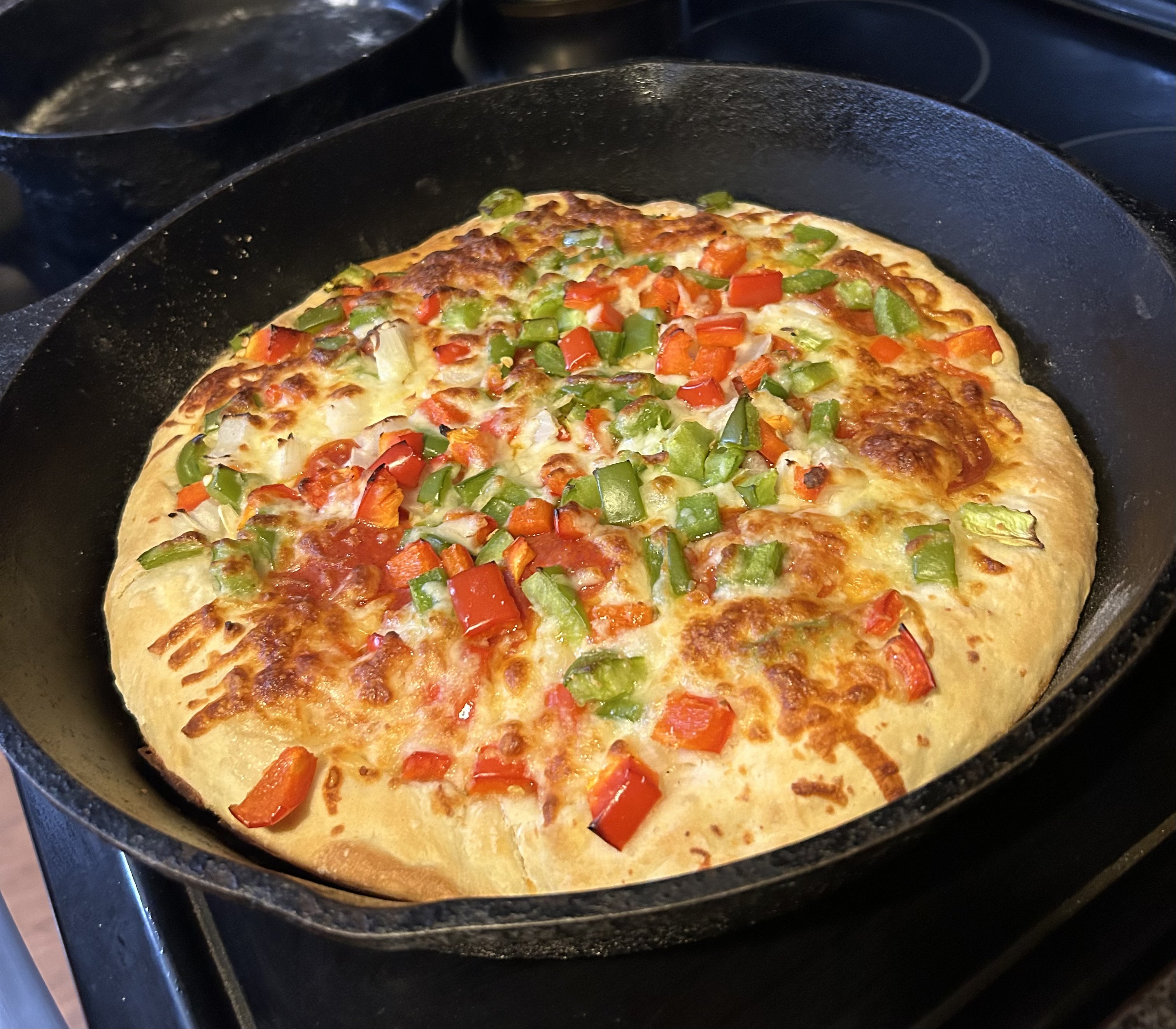 Bella Bakes a Pizza – Cozy Kitchen Wood Stove