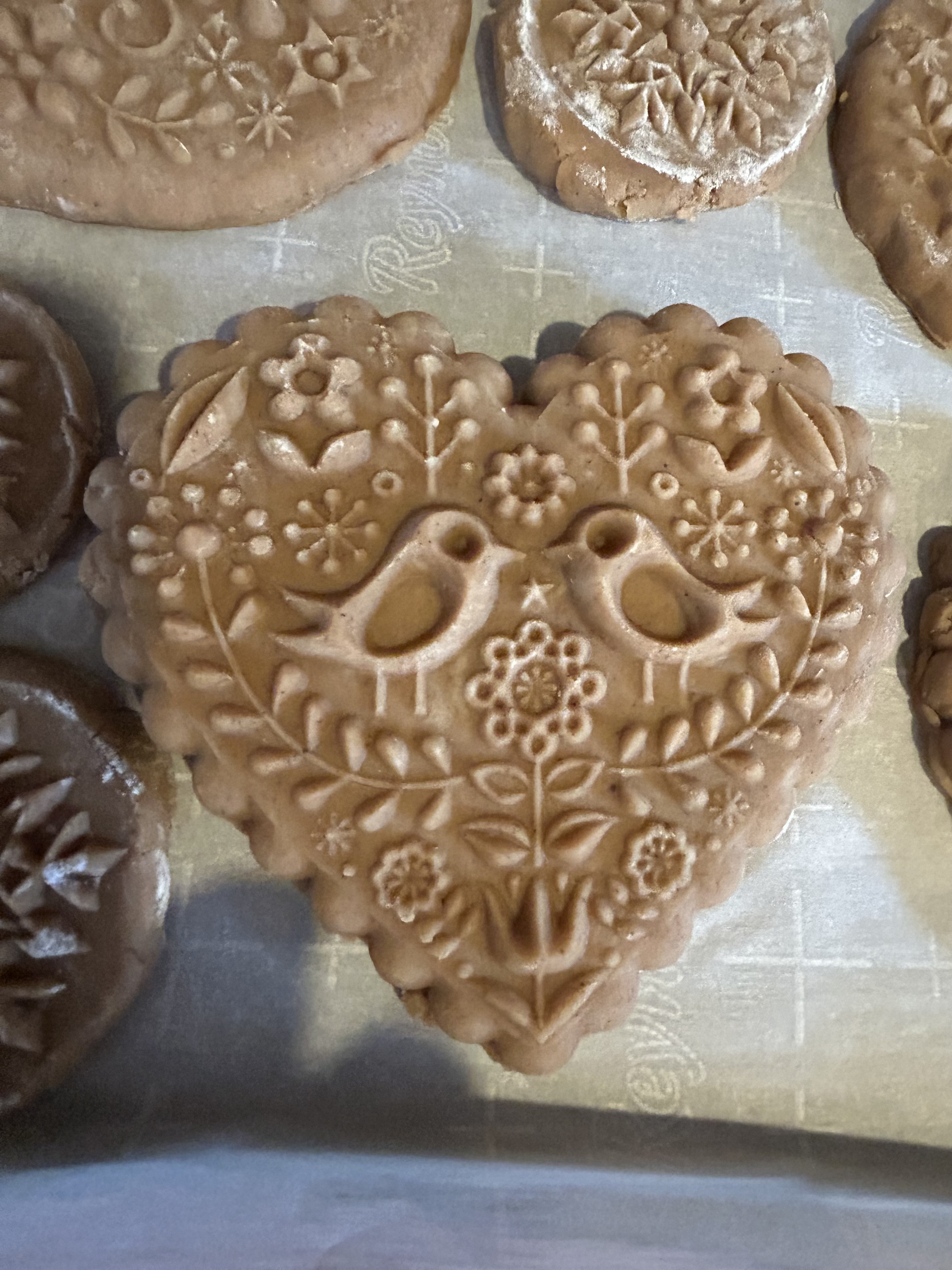 Molded Cookies – Cozy Kitchen Wood Stove